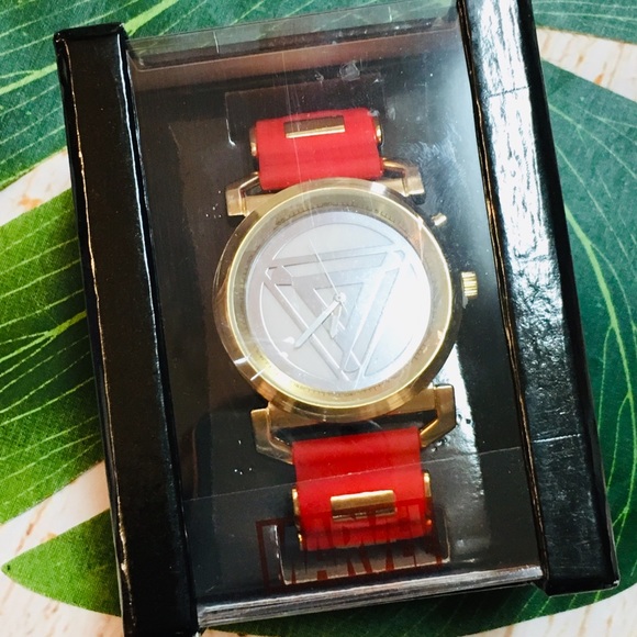 Marvel | Accessories | Last New Marvel Iron Man Arc Reactor Watch ...